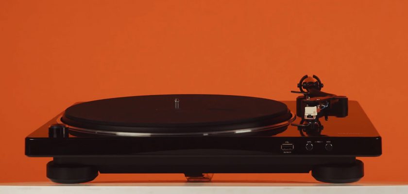 Best Semi-Automatic Turntables [Top 4 Models in 2022 ]