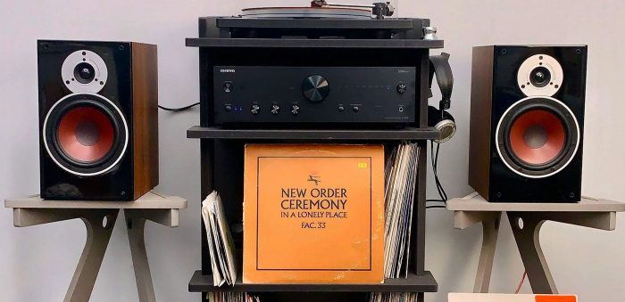 Best Record Player Stands [Top 6 for Your Vinyl Setup]